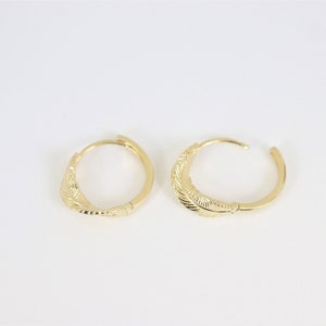 Feather Hoop Earrings in 14K Yellow Gold - Etsy