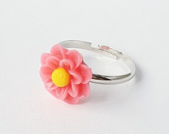 Pink flower ring | Etsy