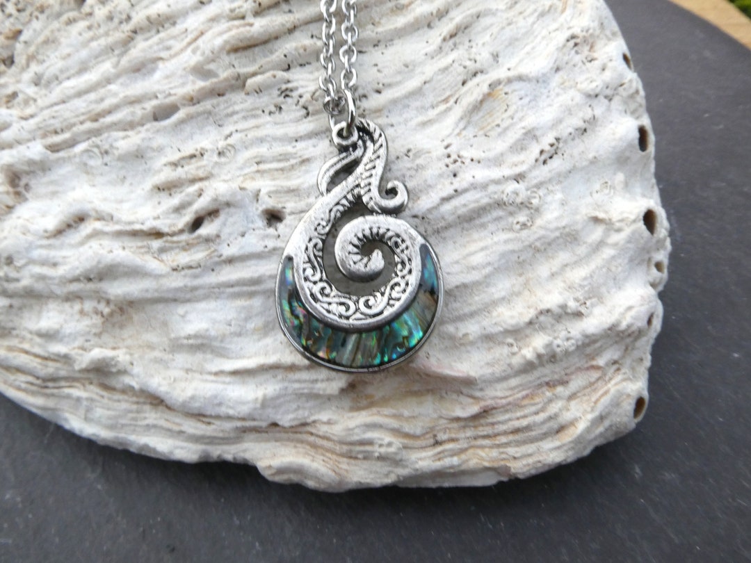 New Zealand Abalone Paua Shell Maori Tribal Koru Fern Pendant on 18 ...