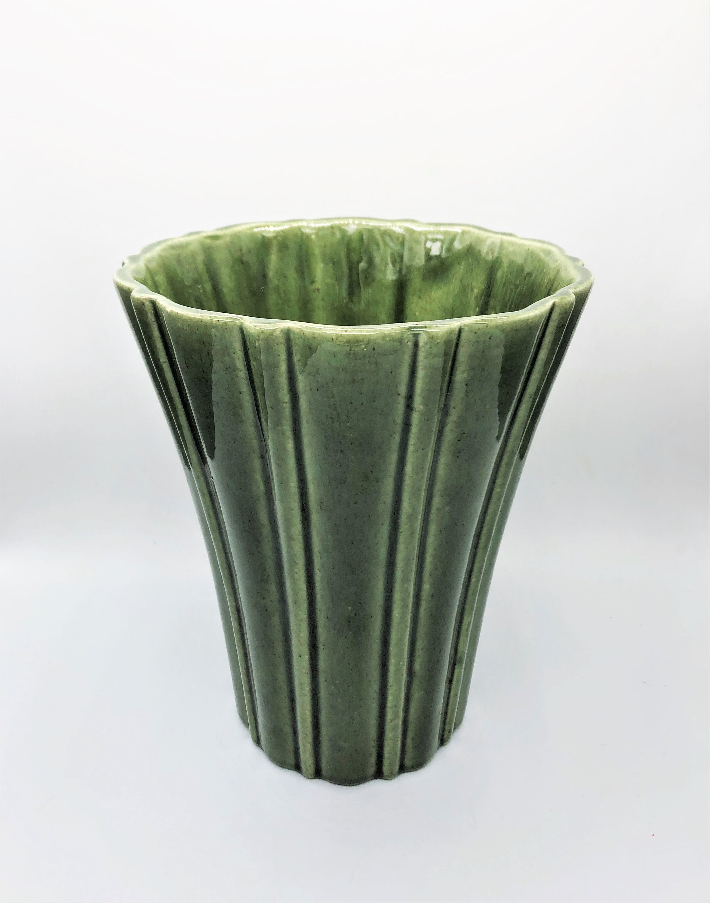 Haeger H-2 USA Green Ribbed Mid Century Vase - Etsy