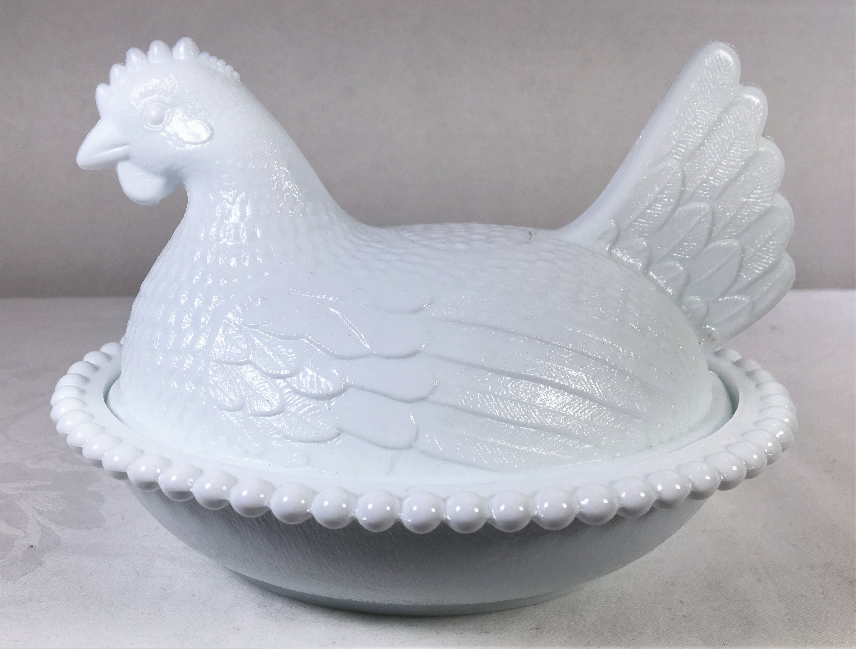 Milk glass nesting hen Art & Collectibles Glass Sculptures & Figurines ...