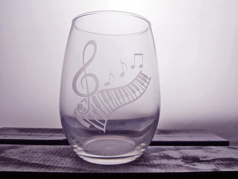 Music Notes - Wine Glass - Pint - Pilsner - Musical Gift - Orchestra ...