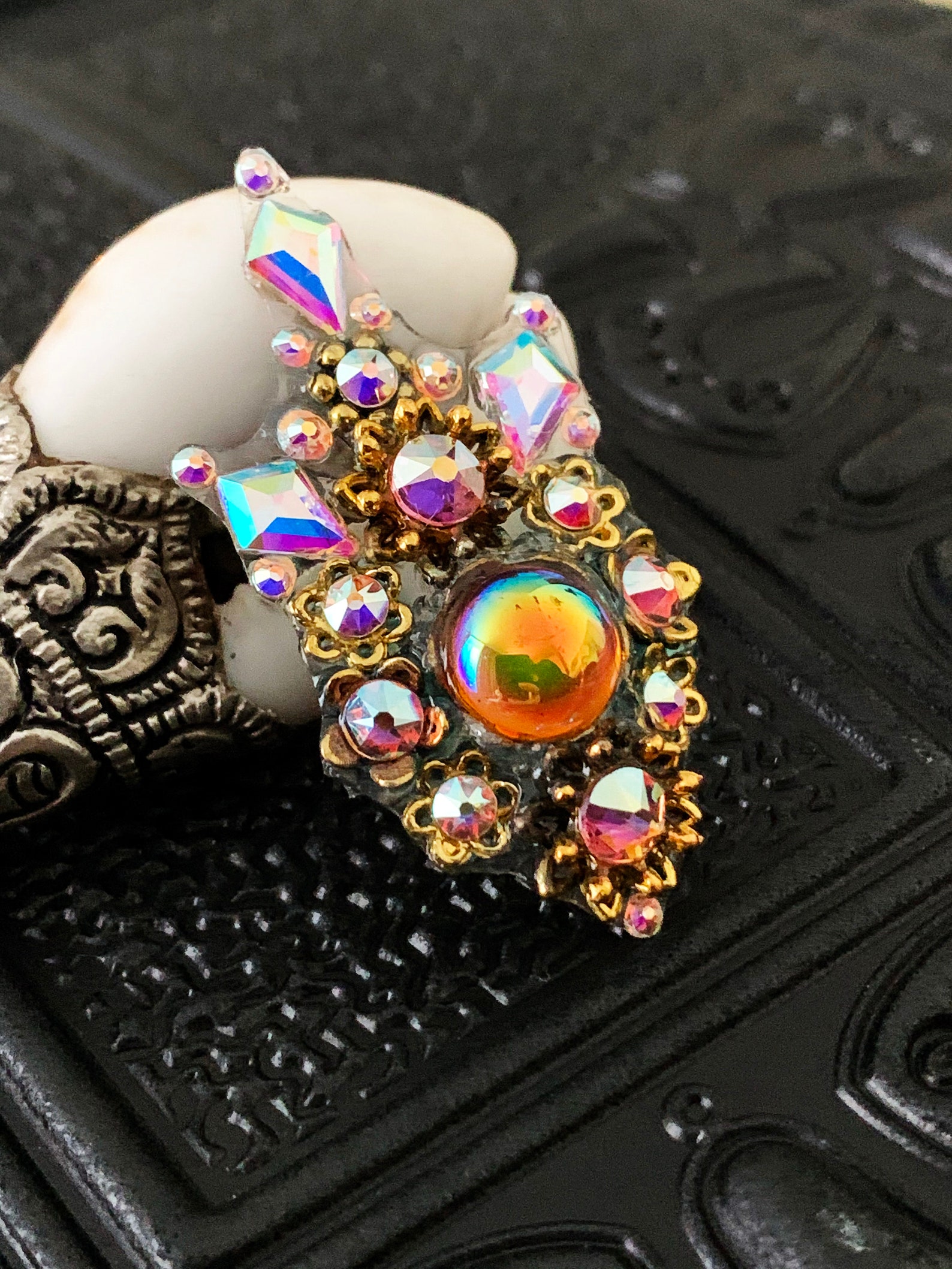 Face jewelry Tribal bindi crystal bindi tribal fusion | Etsy