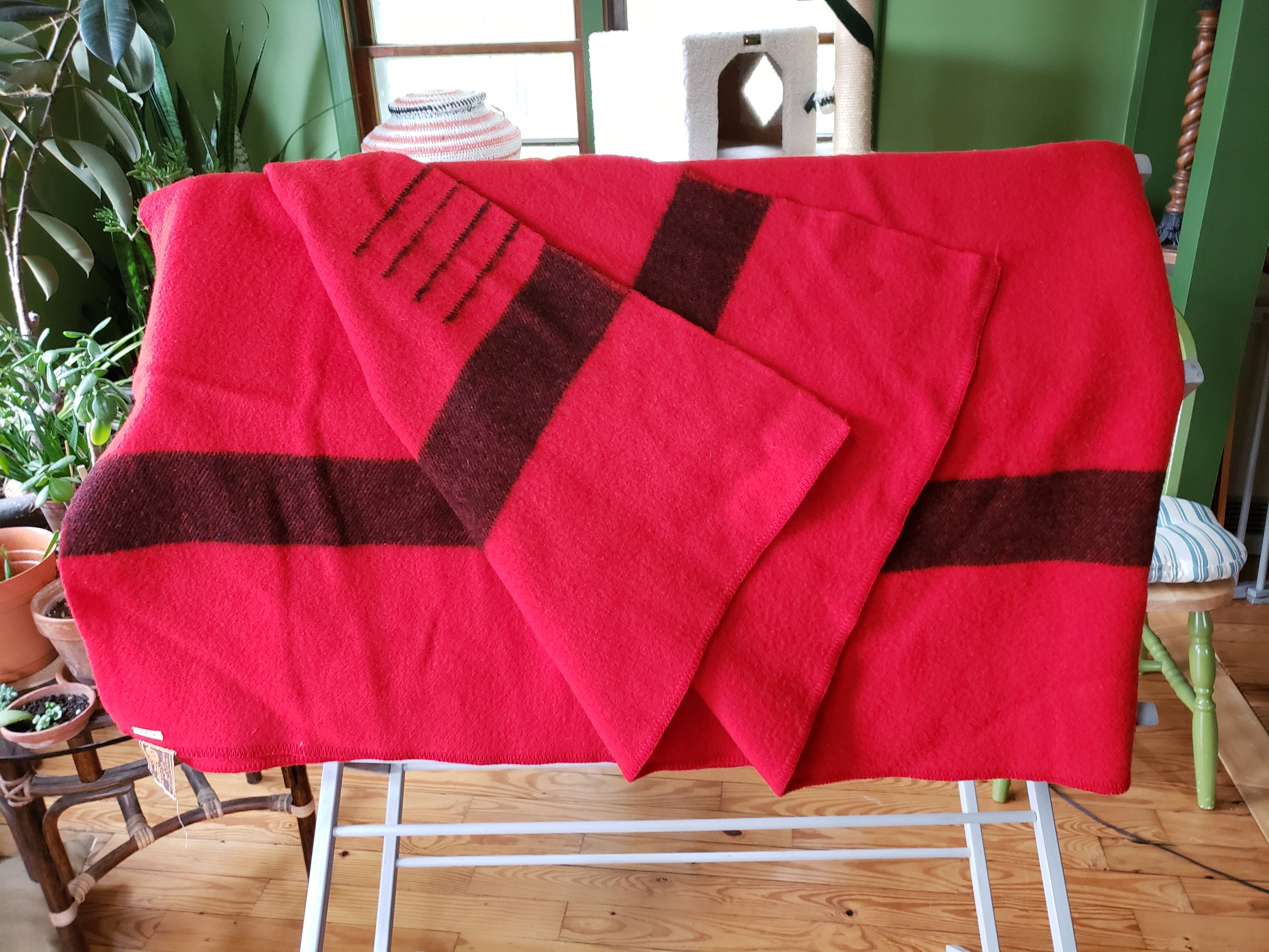 Rustic, Vintage Wool Cabin Blanket Red and Black Horner Woolen Mills ...