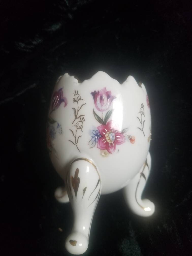 Decorative Footed Hatched Egg Planter With Floral Design and Gold Trim ...