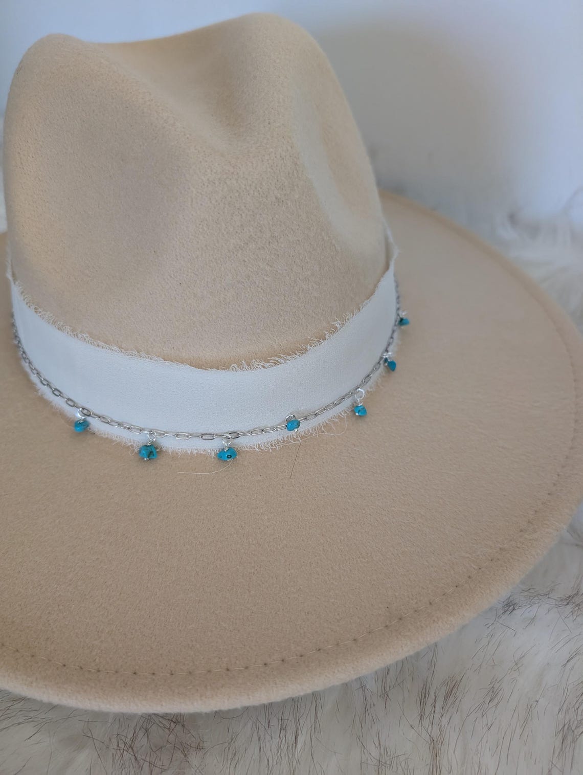 DIY Hat Band! Customize Your Favorite Hat With a Chain Hat Band / the ...
