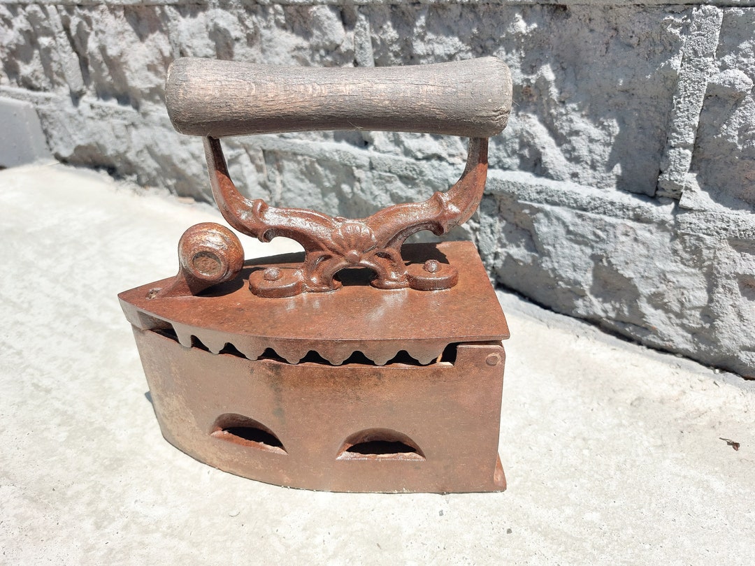 Rusty Coal Iron / Antique Sad Iron Large, Primitive Coal Iron - Etsy