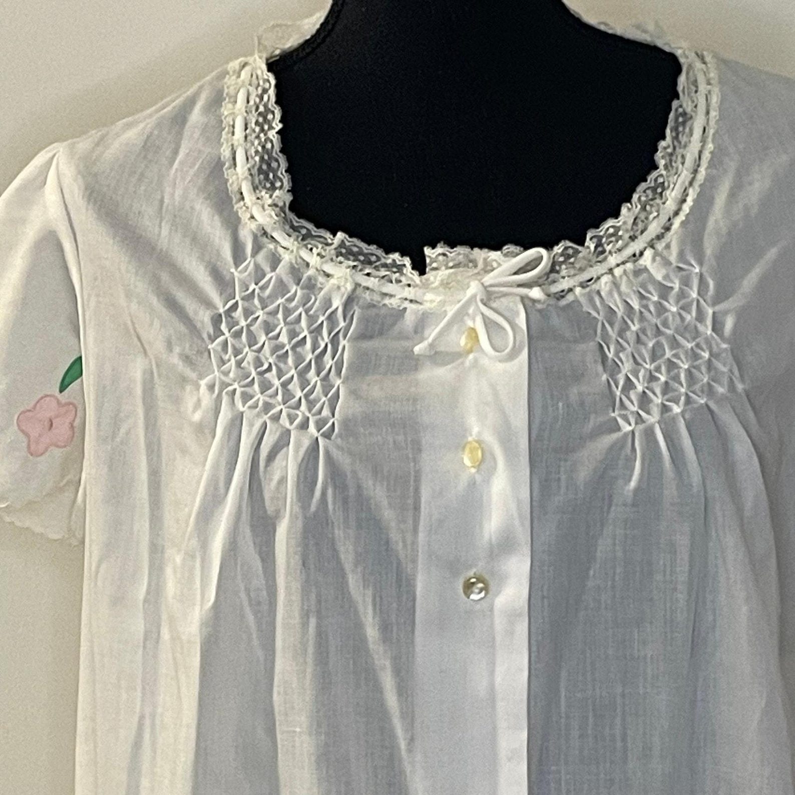 Vintage Chevelle Sheer Robe SMALL Button Down Grandma Lace Button Down ...