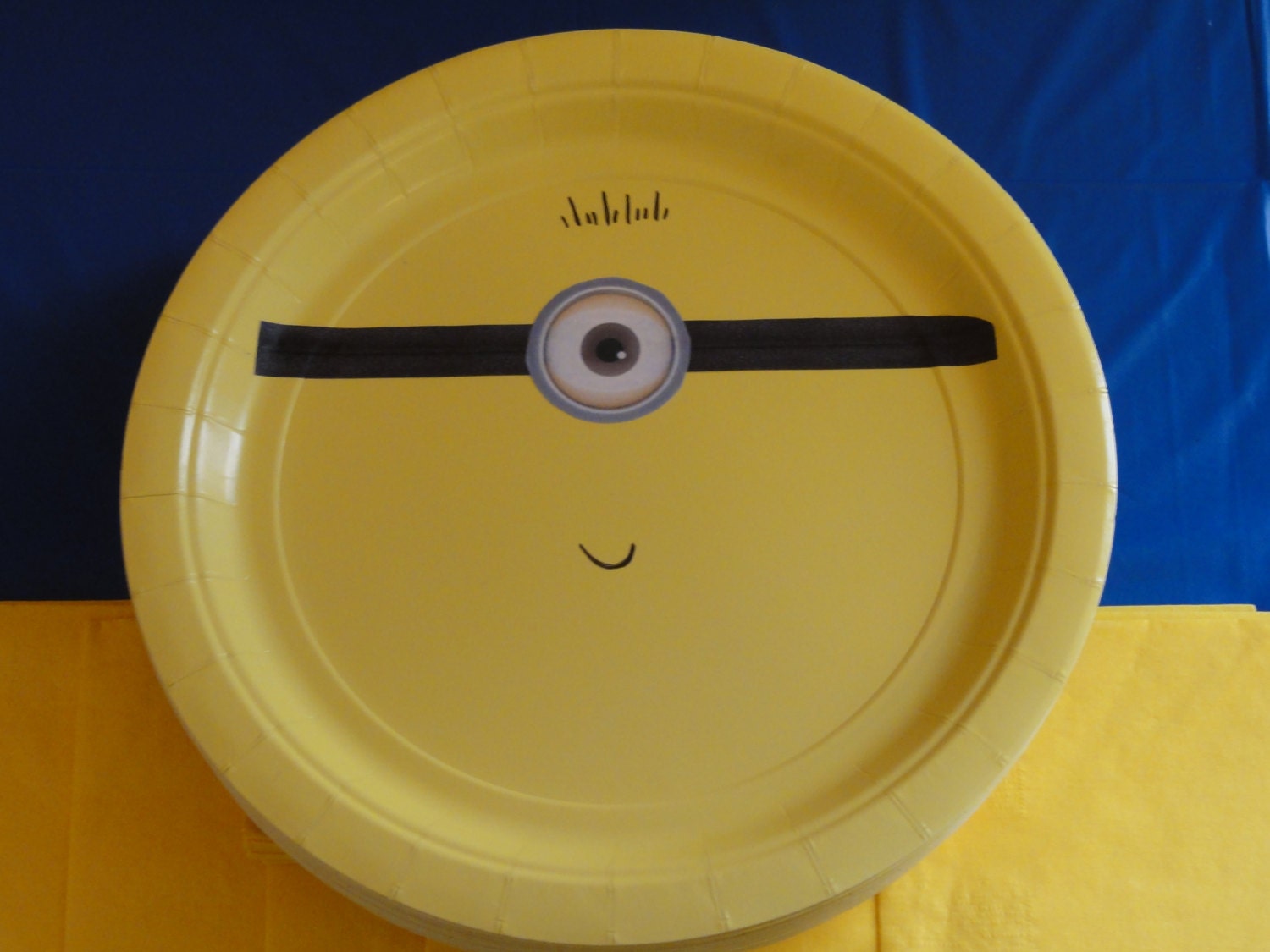 Minion Despicable Me Inspired Idea for Kids Birthday Party Decoration ...