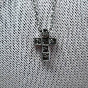 Vintage Van Cleef & Arpels Mini Cross Diamond 18k White Gold Pendant ...