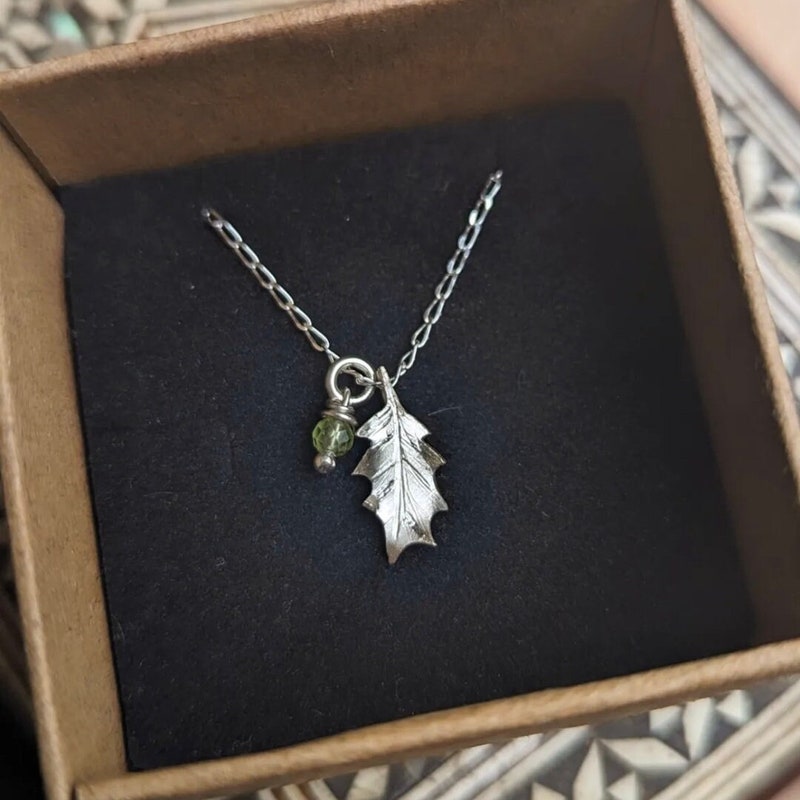 Holly Leaf Necklace - Etsy
