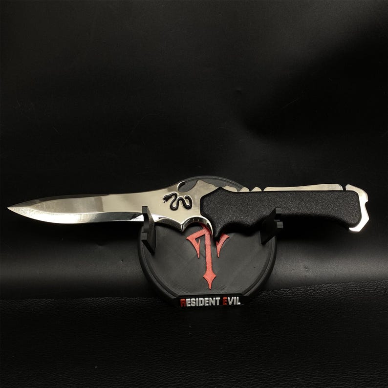 Handcrafted Re4 Krauser Knife Replica: Metal Cosplay Prop With Display ...
