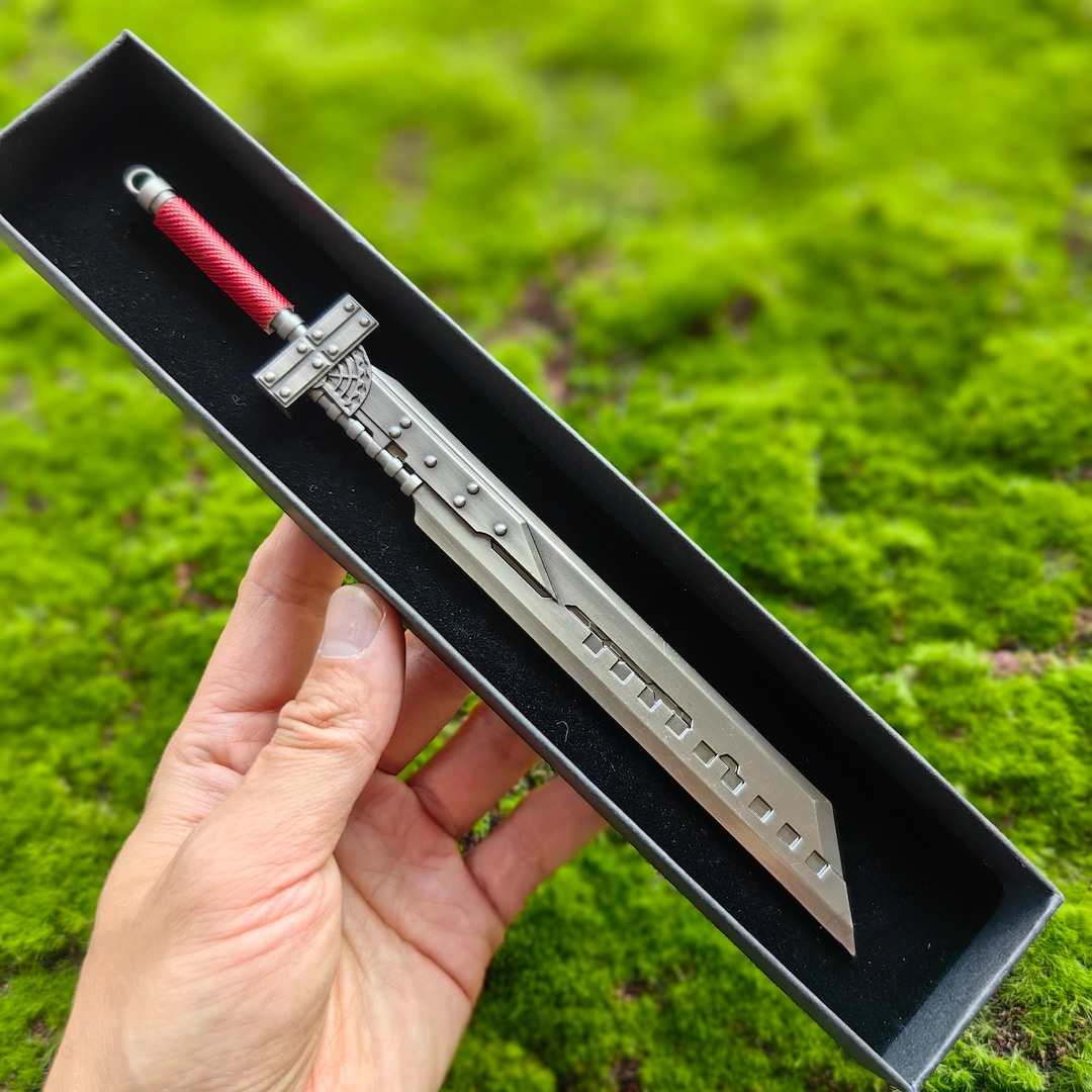 Small Cloud Fusion Sword FF7 Cloud Strife's Fusion Sword Mini Replica ...