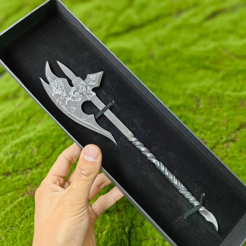 Hand-forged Ebony War Axe Tiny Ebony Axe Aquaman Trident Steel King ...