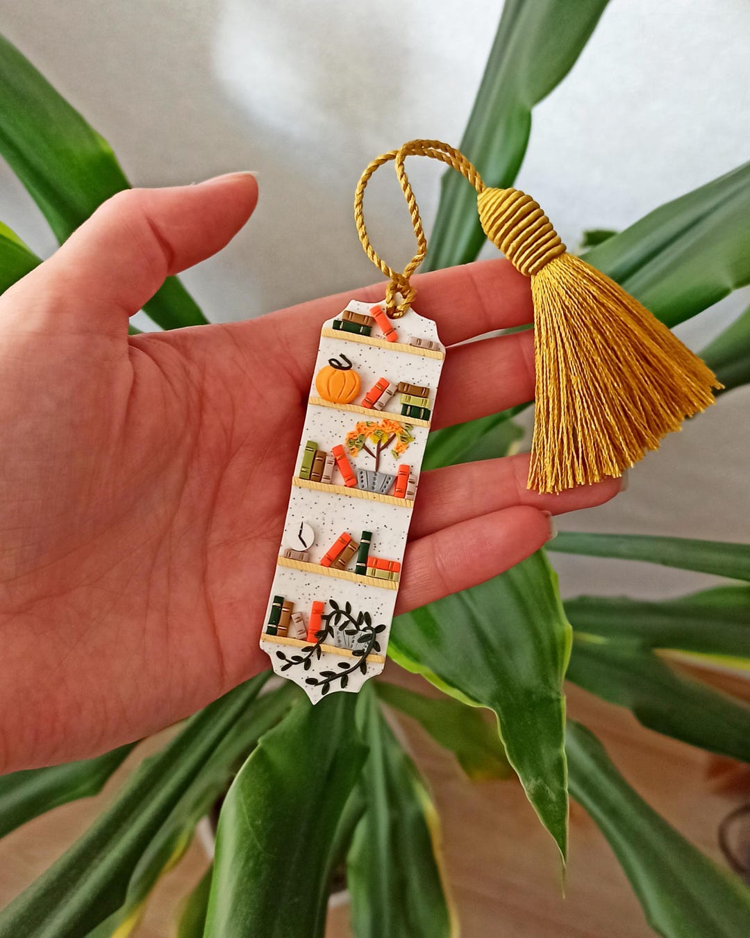 Avelli Fall Flower Bookmark, Personalised Pumpkin Bookshelf ...