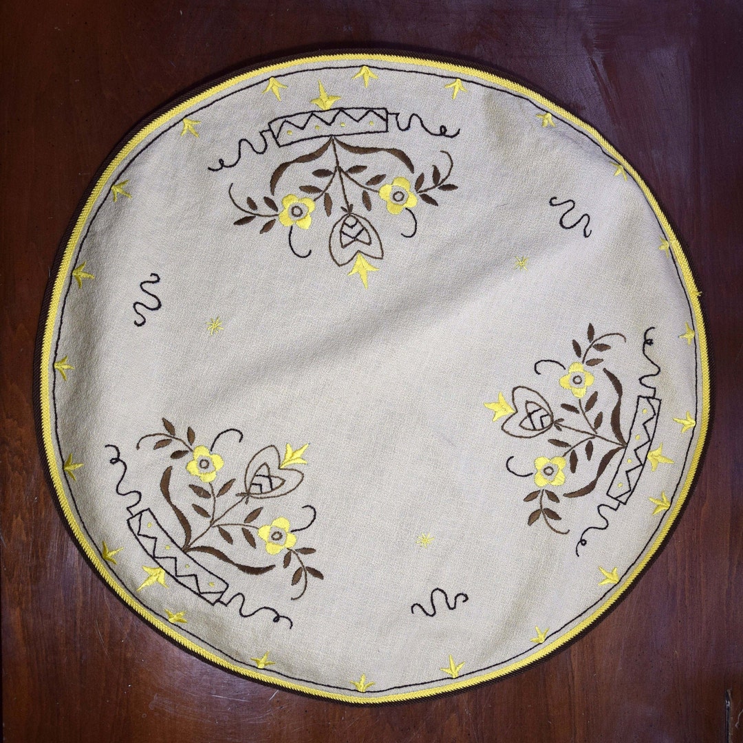 Vintage Floral Table Topper: 17" Circle, Yellow Flowers - Etsy