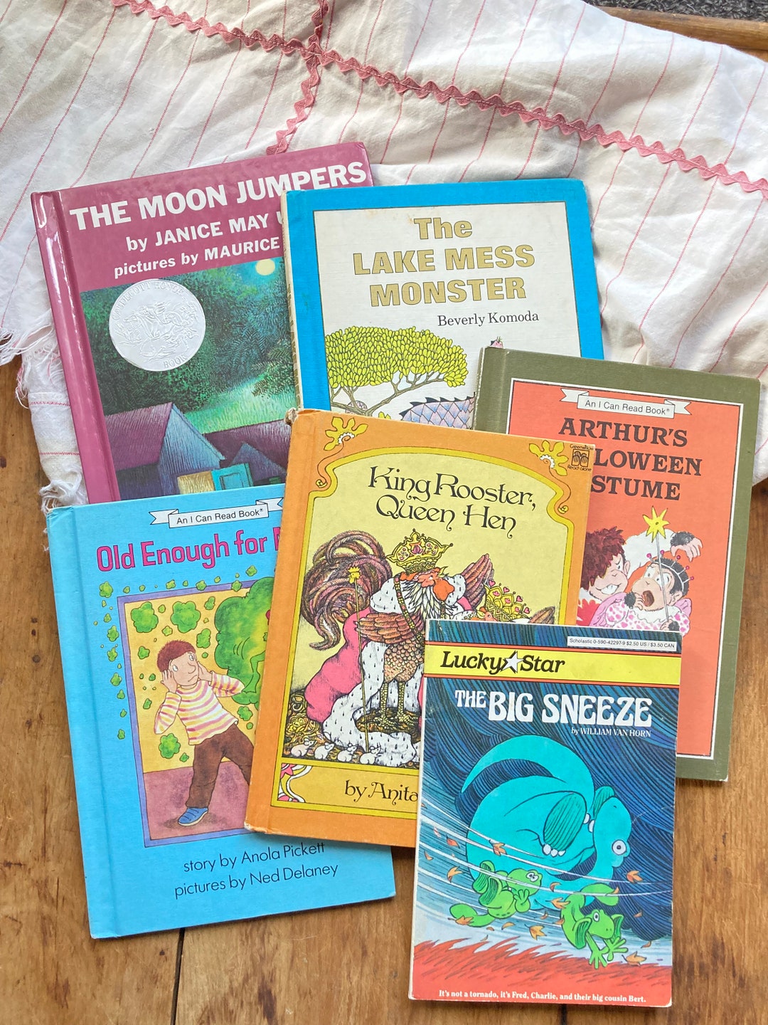 Vintage Children's Book Bundle: Moon Jumpers, Arthur's Halloween - Etsy