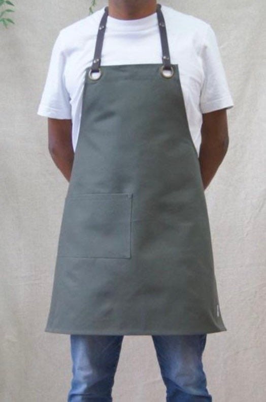 Fabric waiter apron with leather straps