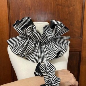Adult Clown/renaissance Ruff Collar and Cuff Set Black and White - Etsy