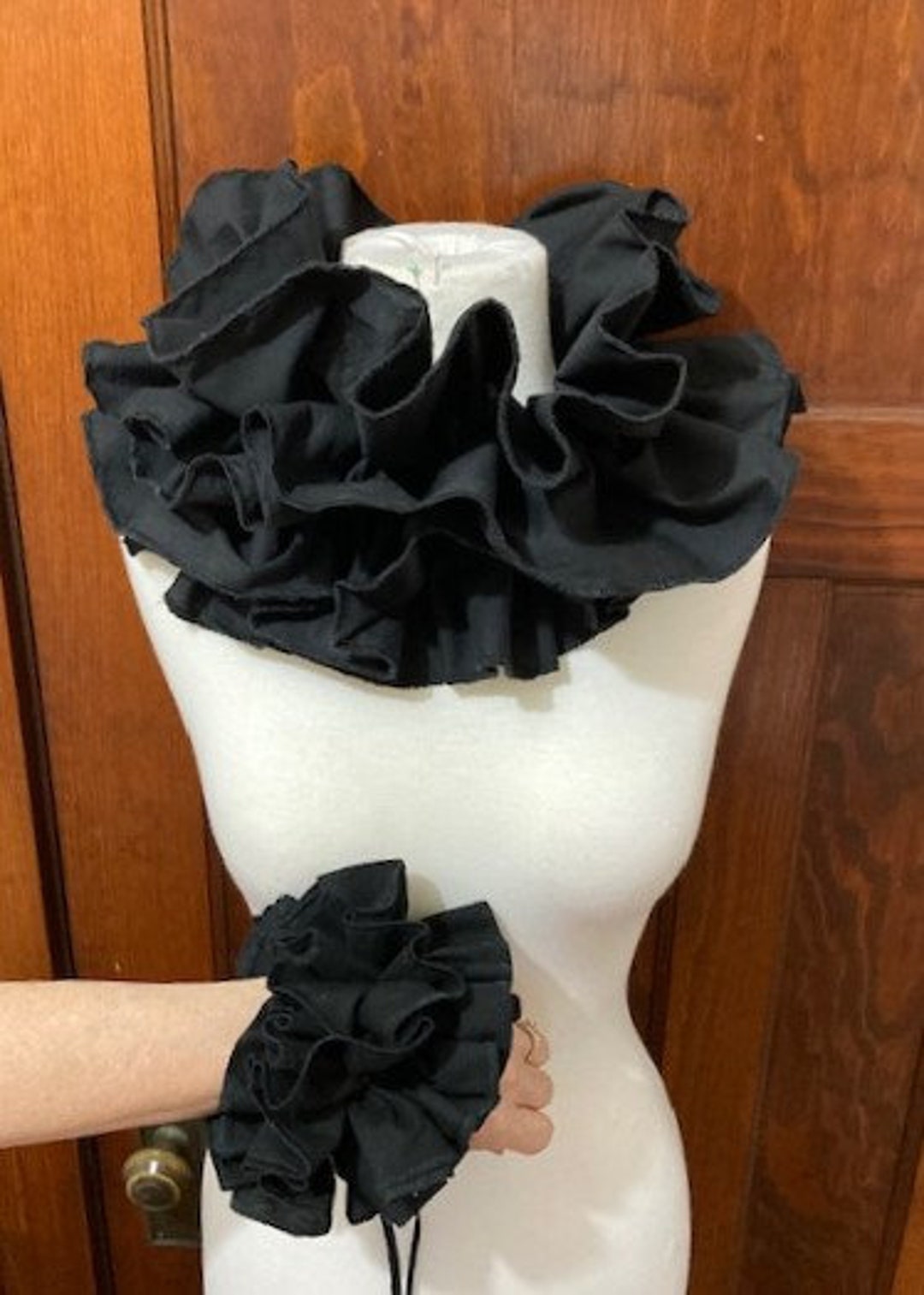 Adult Clown/renaissance Ruff Collar and Cuffs Black Ruffle Costume ...