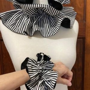 Adult Clown/renaissance Ruff Collar and Cuff Set Black and White - Etsy