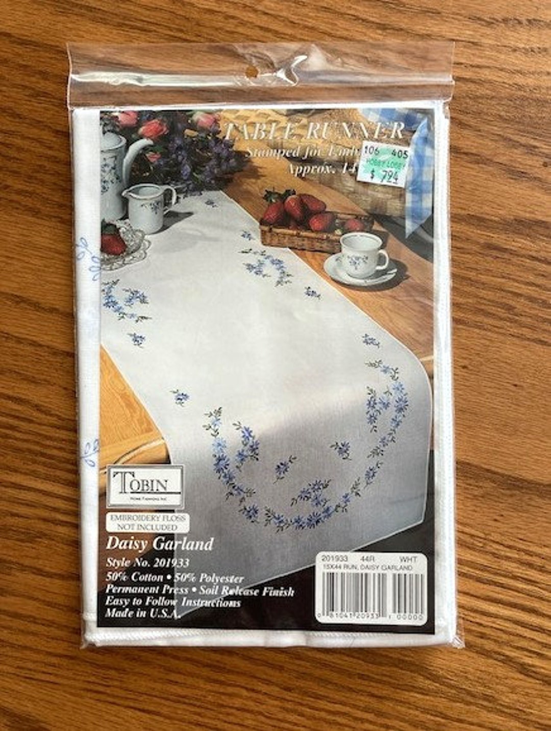 Table Runner Stamped on Cotton Poly Blend White Fabric for Embroidery ...