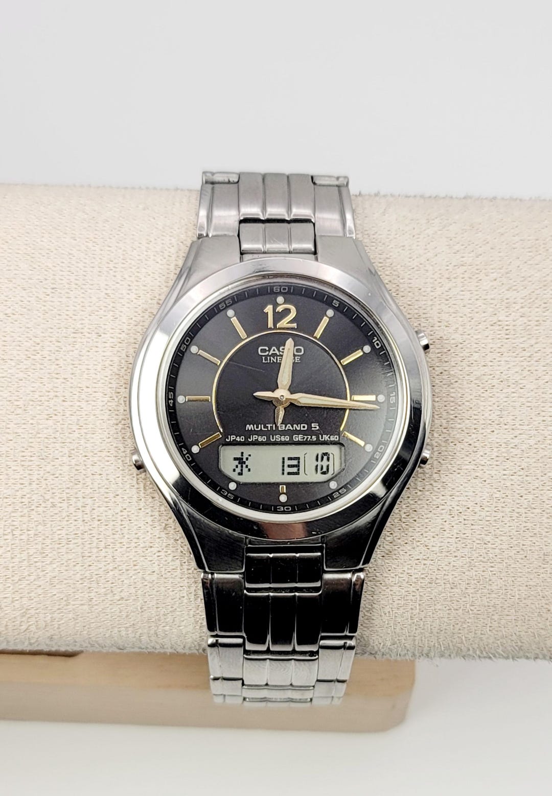 Casio Lineage LCW-M200 Wave Ceptor Tough Solar Multi-band 5 Watch ...
