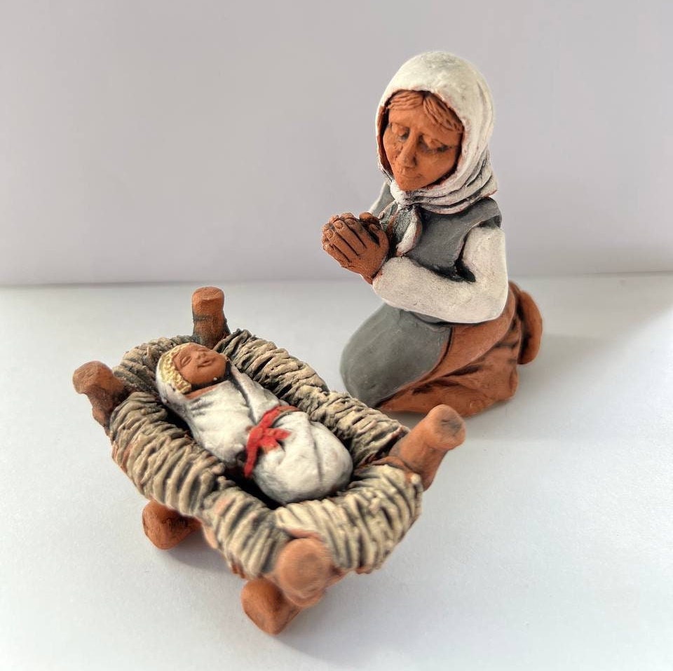 Hand Carved Nativity, Christmas Holy Birth Decorations - 14 Piece Set ...