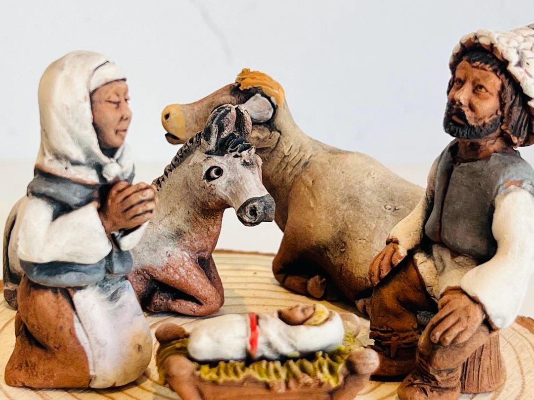 Mini Nativity Set 5 Christmas Figurines With Natural Wood Slices Hand ...