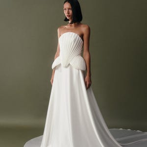 Basque Waist Bridal Corset Strapless Satin Wedding Corset Unique Hand ...