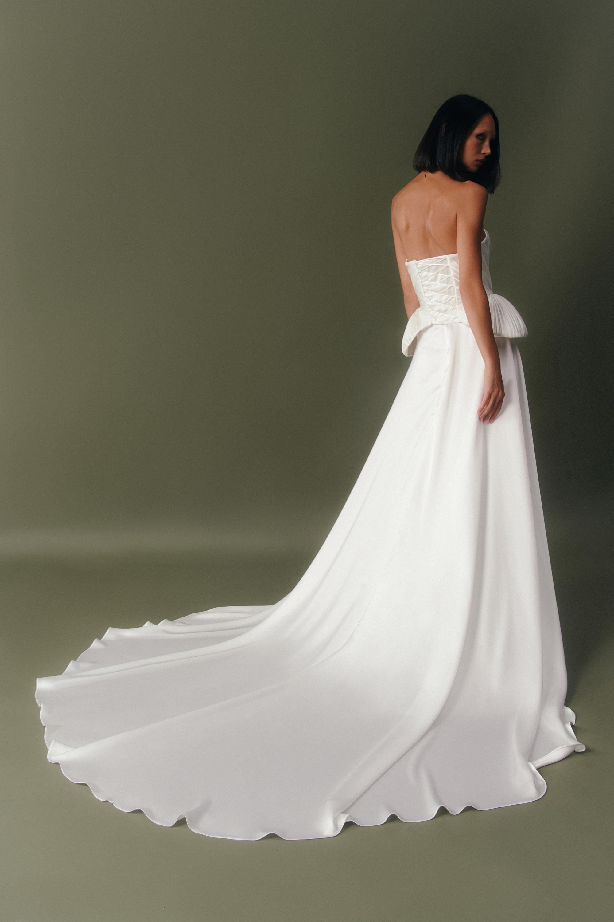 Basque Waist Bridal Corset Strapless Satin Wedding Corset Unique Hand ...
