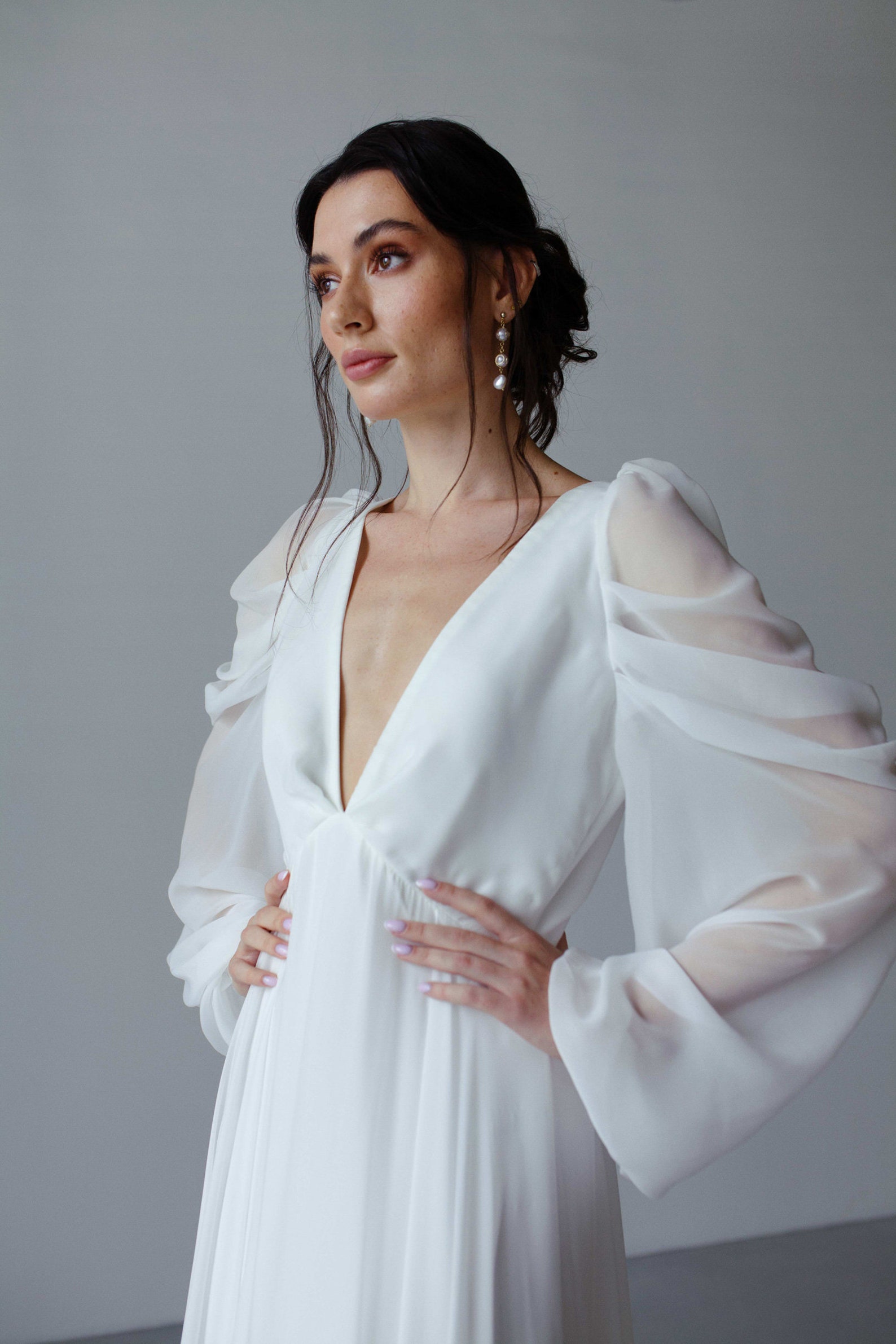Open Back Long Sleeve V Neck Wedding Dress Modern Chiffon Wedding Dress ...