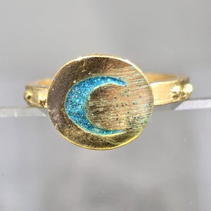 Blue Crescent Moon Ring / 10k Gold Plated / Size 8 - Etsy