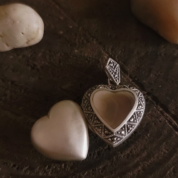 Silver Pearl Color Heart Locket, Pearl Locket, Love C… - Gem