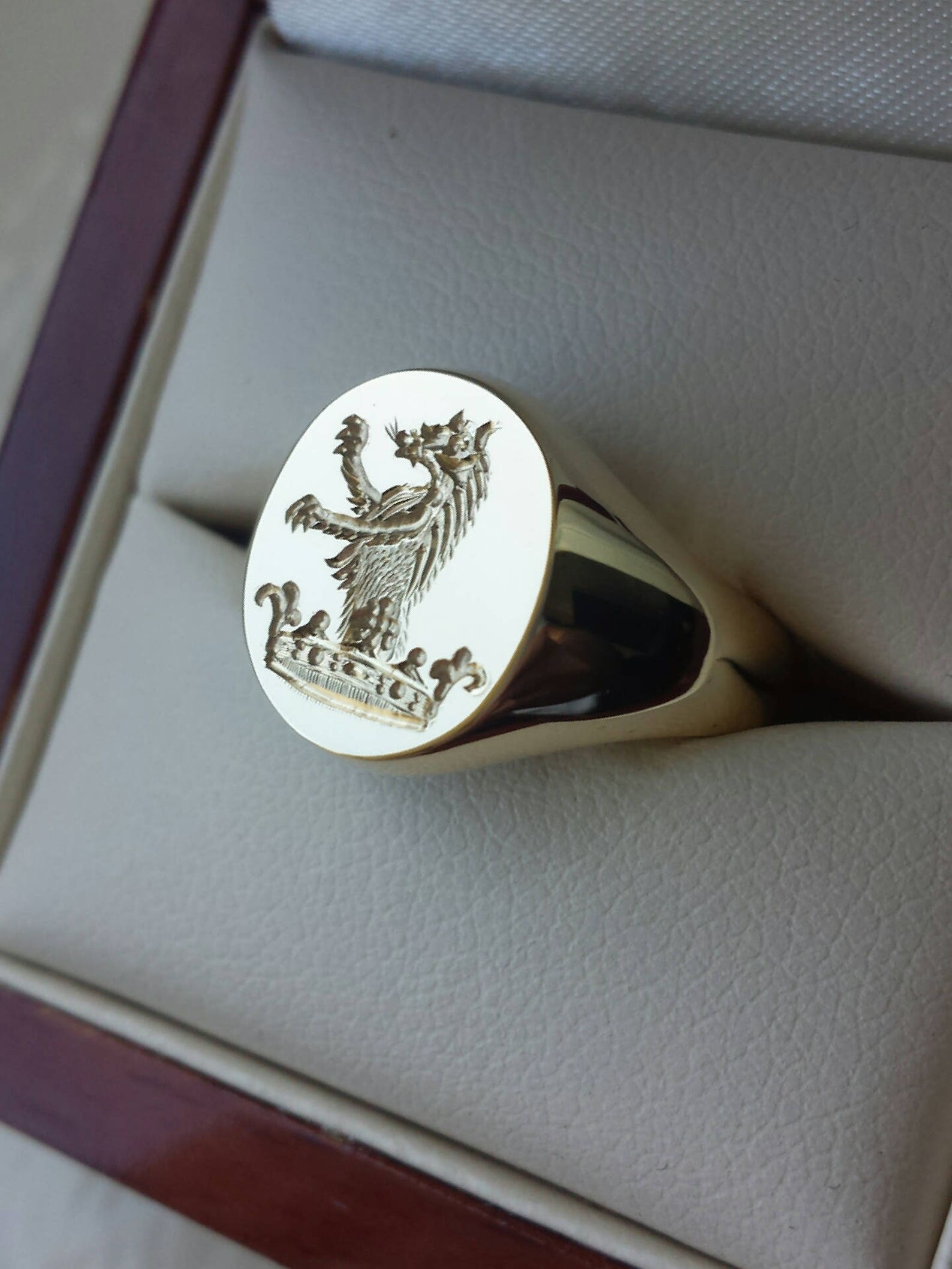 Silver, 9, 14 or 18ct Gold Signet Ring With Your Family Crest Hand ...