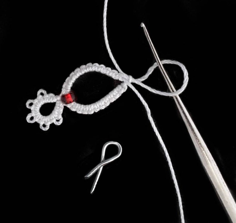 Set Of 2 Shuttle Tatting Patterns With Tutorial And Beads Kit Etsy