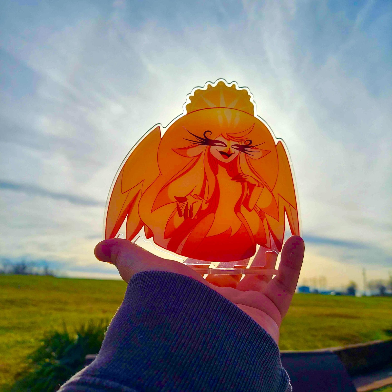 ハズビン・ホテル 神の語り手 スタンディ [予約販売] - Etsy 日本