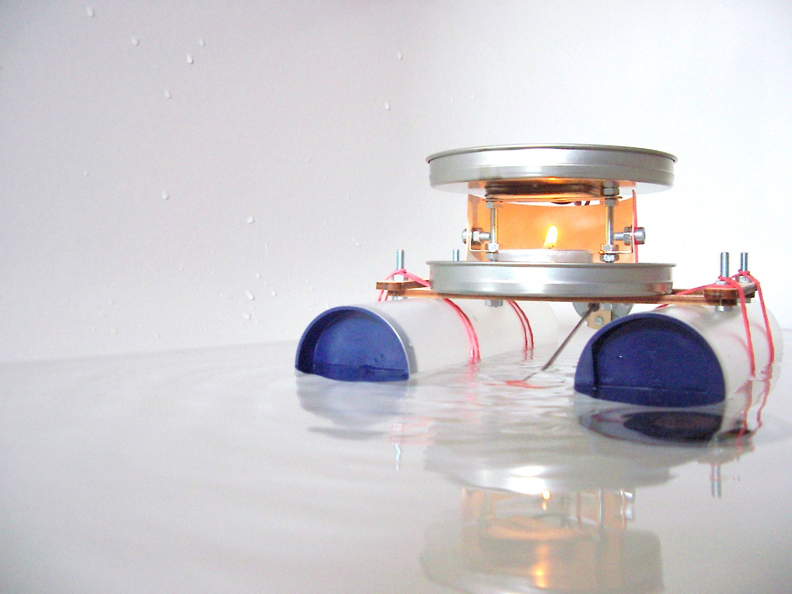 Candleboat - Catamaran Boat With Thermoelectric Drive - Kit - Made in ...