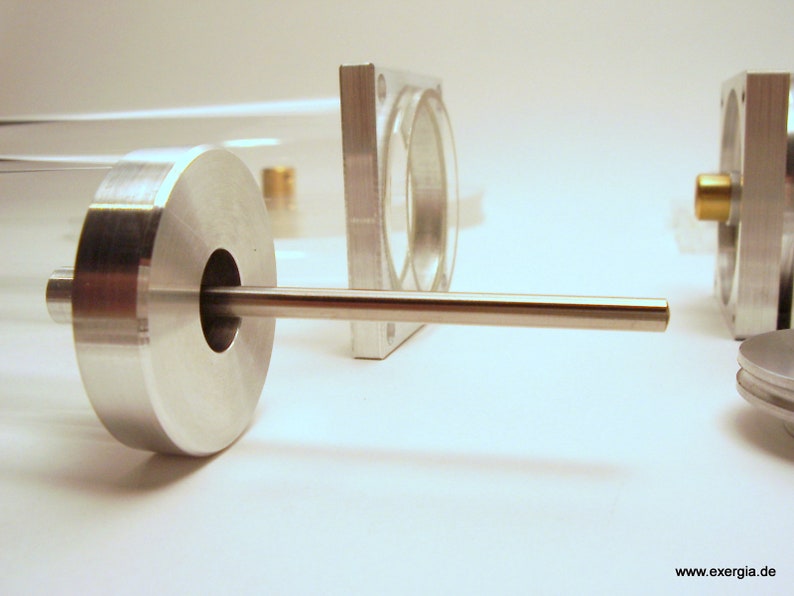 High Temperature Stirling Engine With Dynamo and Electric Load - Kit ...