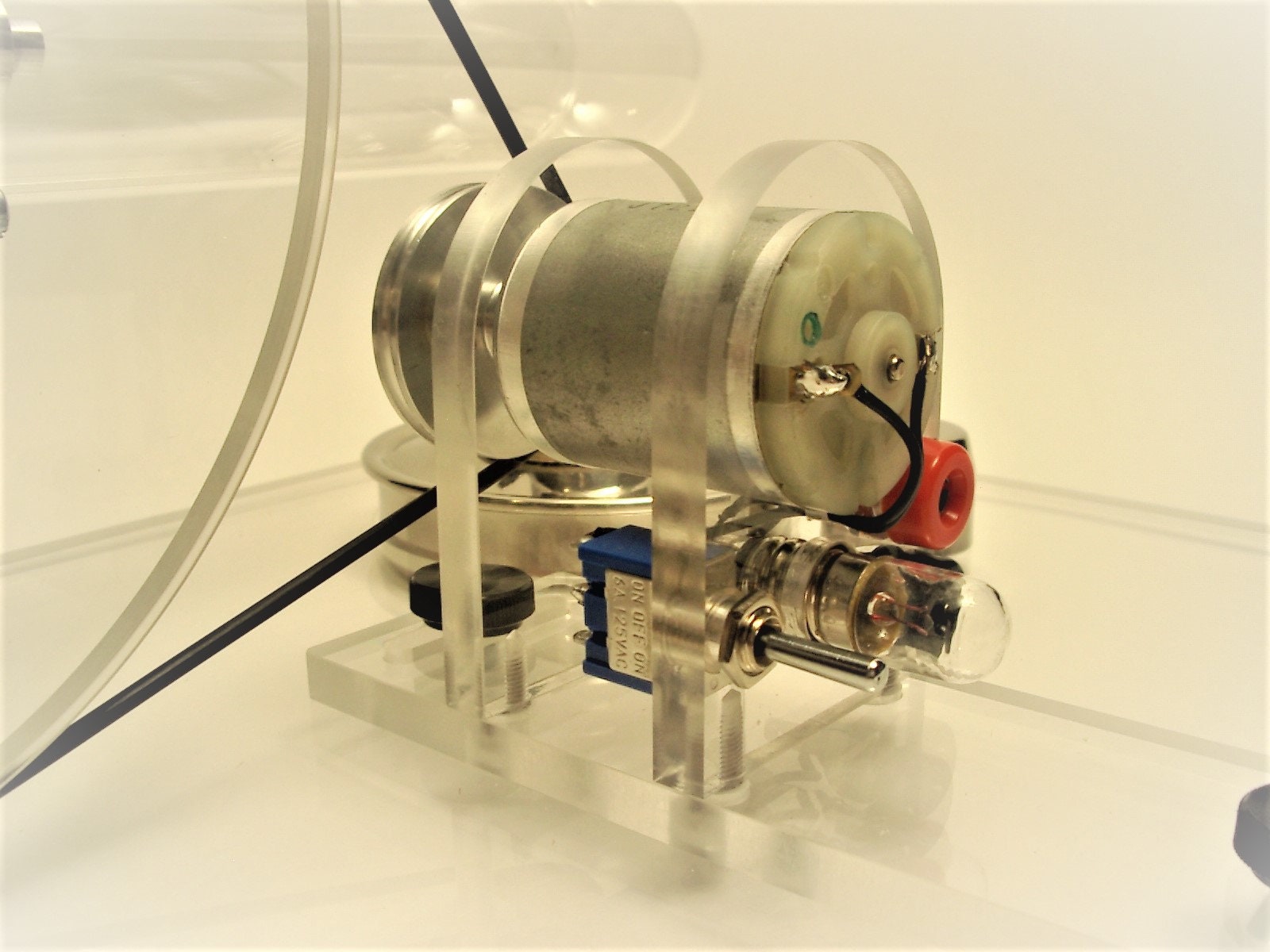 High Temperature Stirling Engine With Dynamo and Electric Load ...