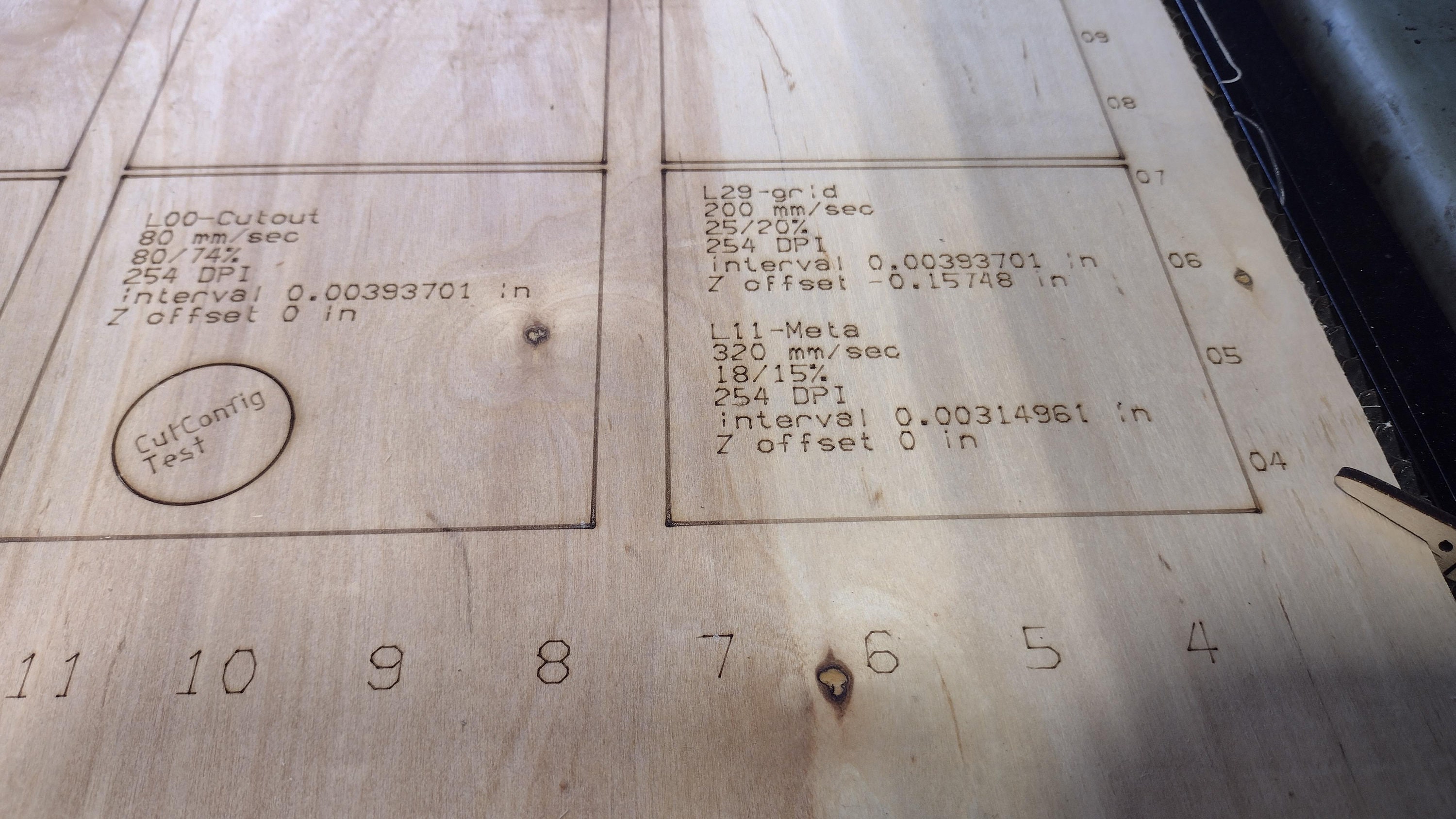 Lightburn Production Grid With X-Y Rulers, Dynamic Layer Cut Settings ...