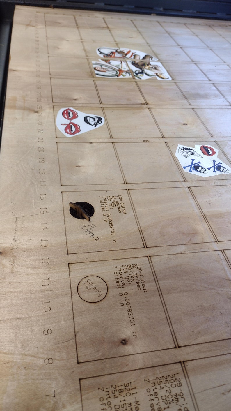 Lightburn Production Grid With X-Y Rulers, Dynamic Layer Cut Settings ...