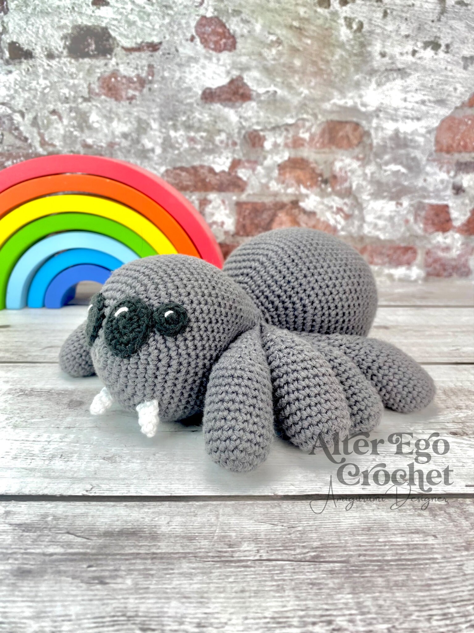 LOW SEW Tarantula Crochet Amigurumi Pattern, Jumping Spider, Bug ...