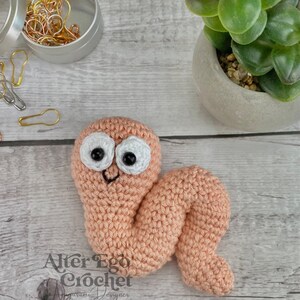 NO SEW (except the Eyes) Earthworm Amigurumi Crochet Pattern, Worm ...