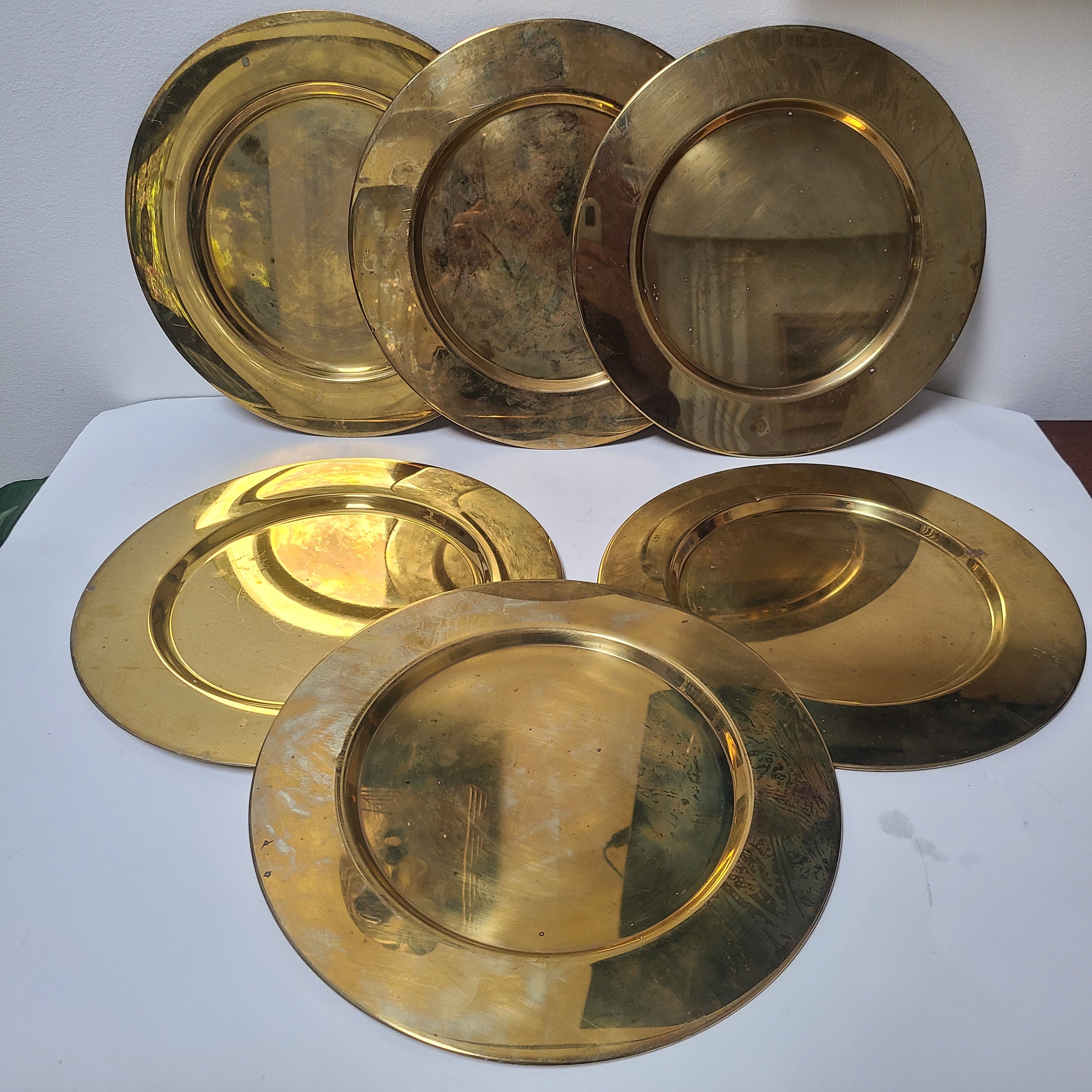 Set of Six Brass Charger Plates Table Decor Holiday Table Fine Dining ...