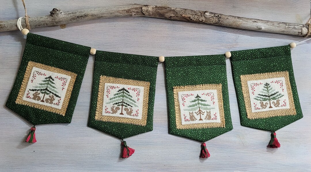 Set of 4 Winter Decorative Banners forest Inhabitants , Window Winter ...