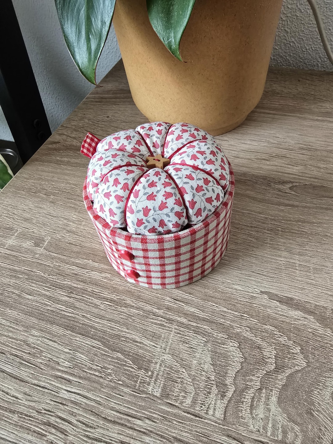 Handmade Pincushion With a Bin, Pincushion With a Box for Needles or ...