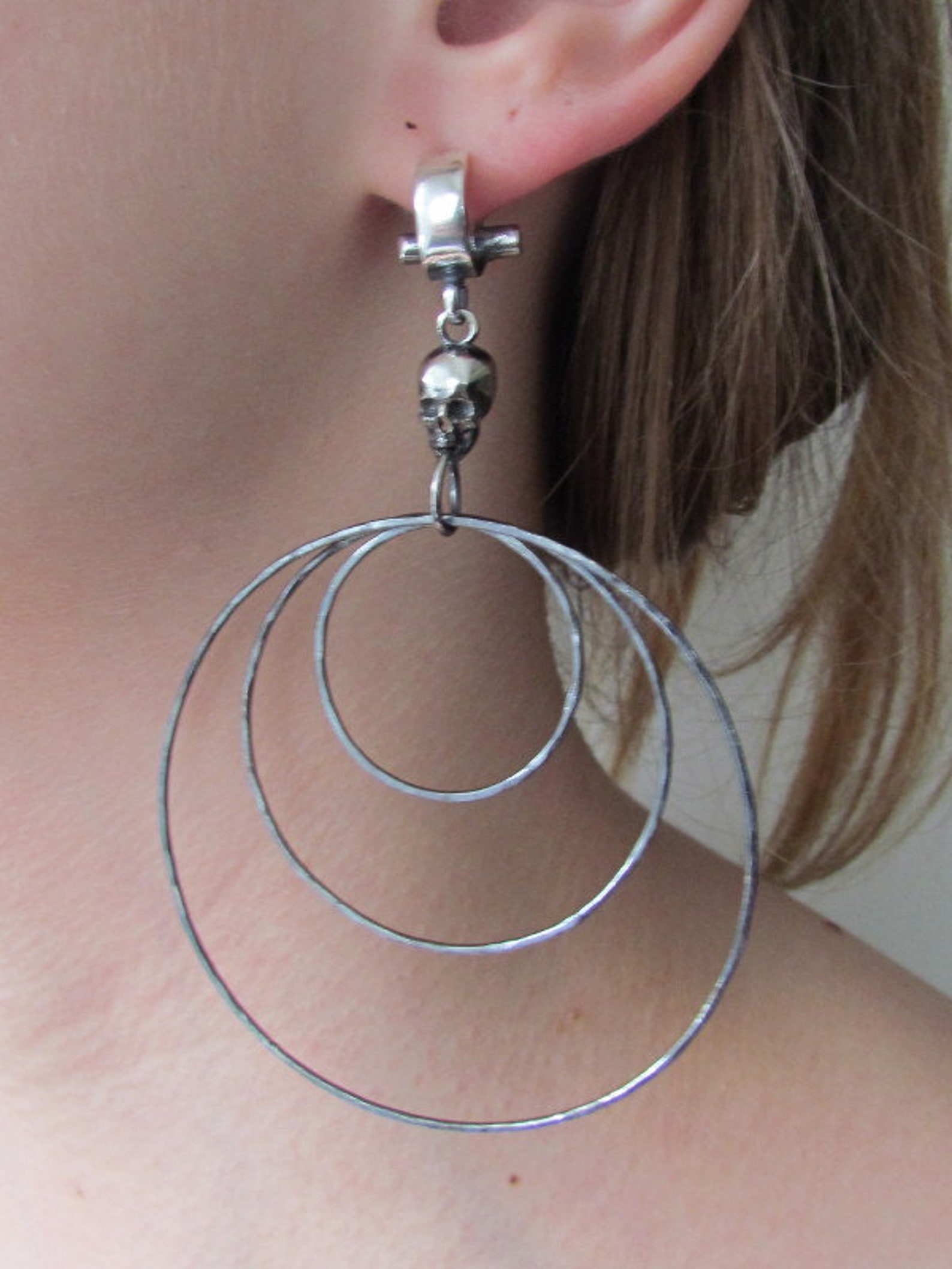 SKULL OMEGA CLASP - Etsy