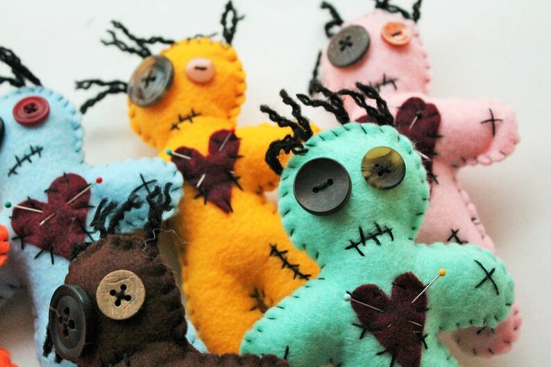 Voodoo Dolls Colorful Mix-6 Colored Voodoo Dolls-primitive - Etsy