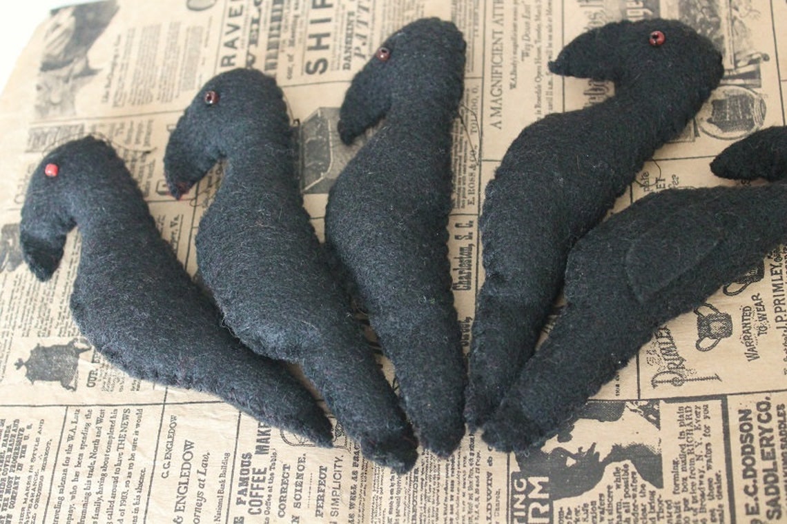 Crow Ornament-black Primitive Felt Crows-crow Decor-halloween | Etsy